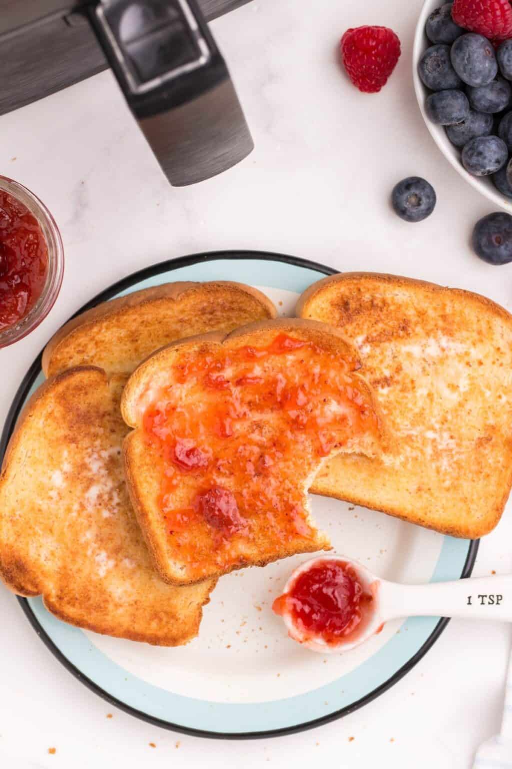 Easy Air Fryer Toast | Everyday Family Cooking