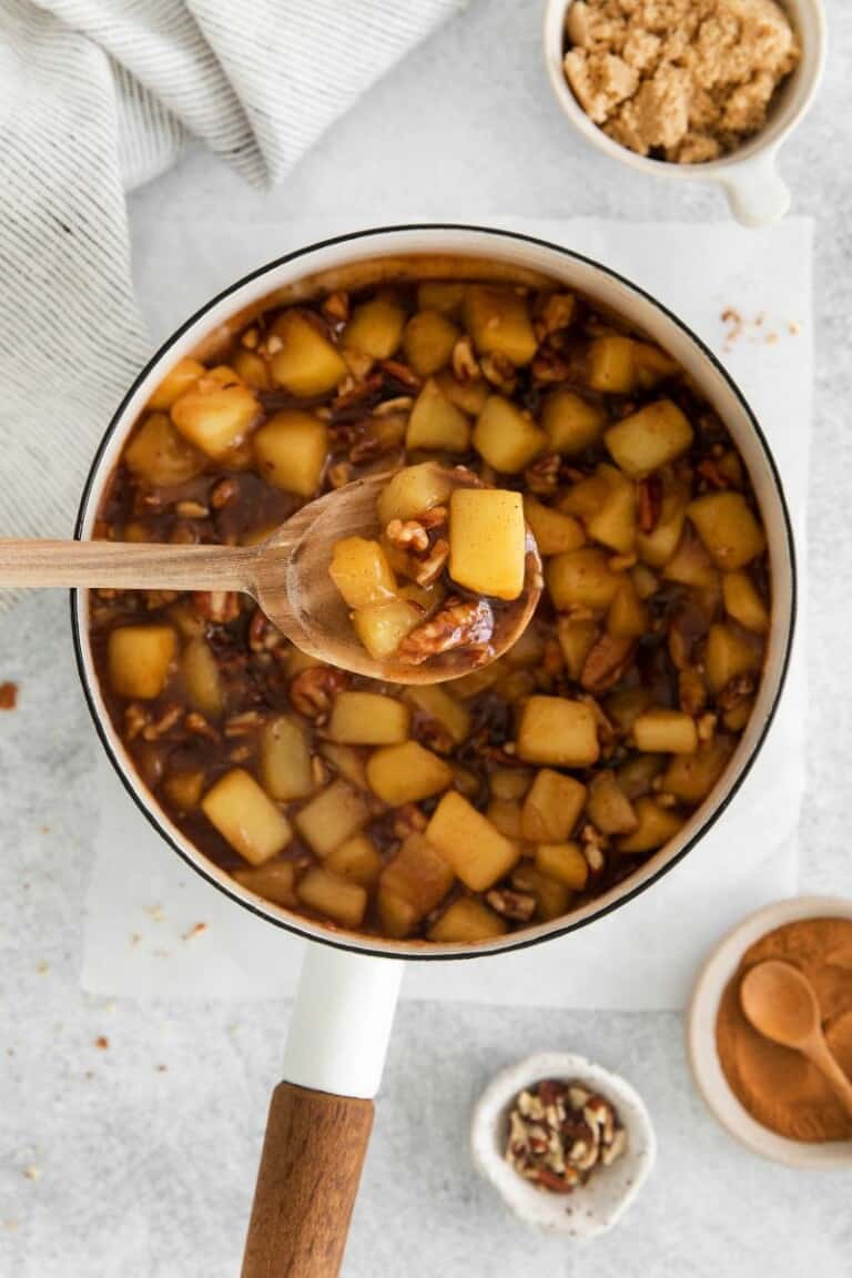 Cinnamon Roll Apple Pie Filling | Everyday Family Cooking