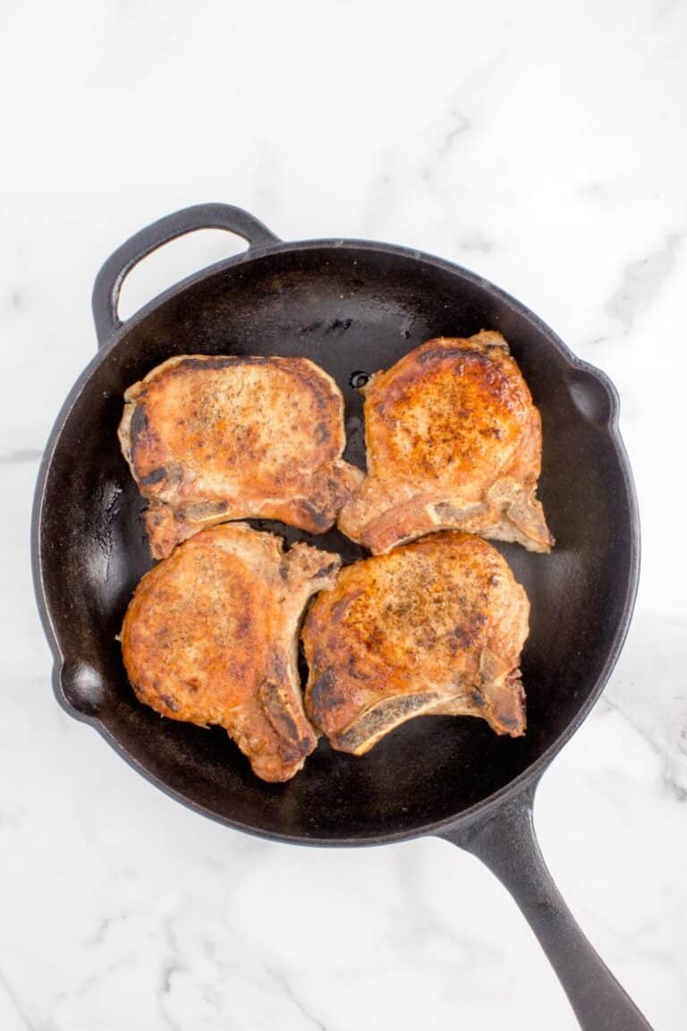 Easy Smothered Pork Chops | Everyday Family Cooking