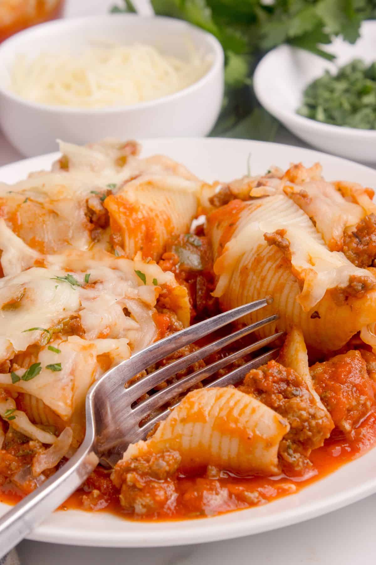 Easy Beef Stuffed Shells | Everyday Family Cooking