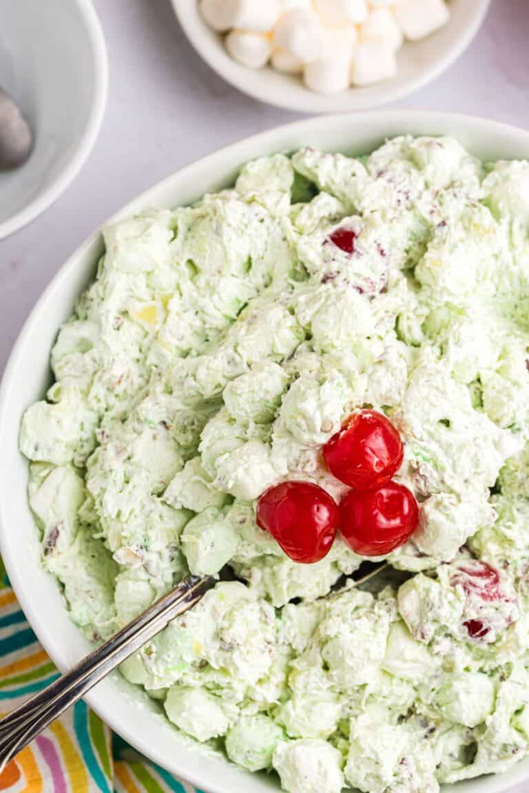 Easy Watergate Salad | Everyday Family Cooking