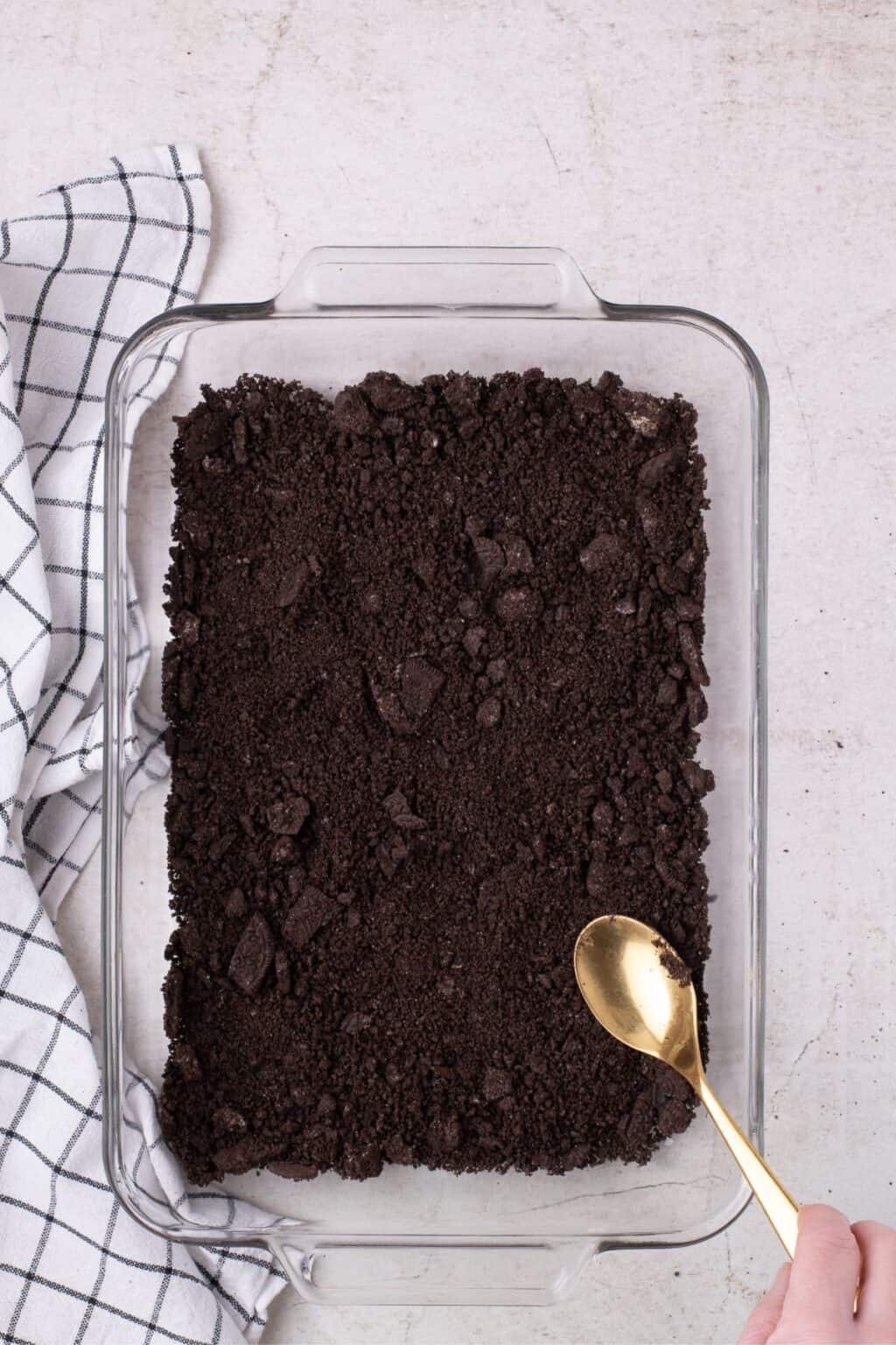 Easy Dirt Cake Recipe | Everyday Family Cooking