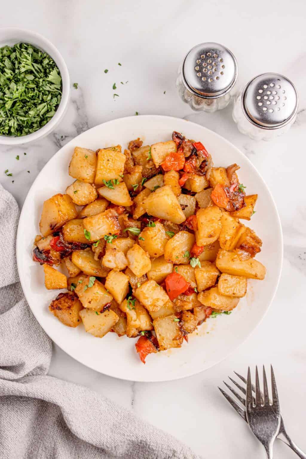 Old Fashioned Smothered Potatoes | Everyday Family Cooking