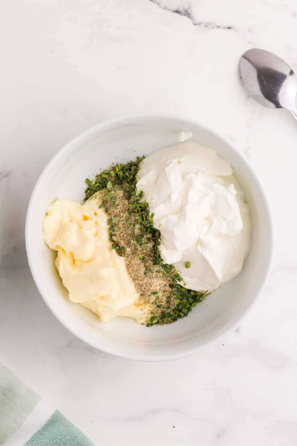 Easy Ranch Dip (5 Minutes!)