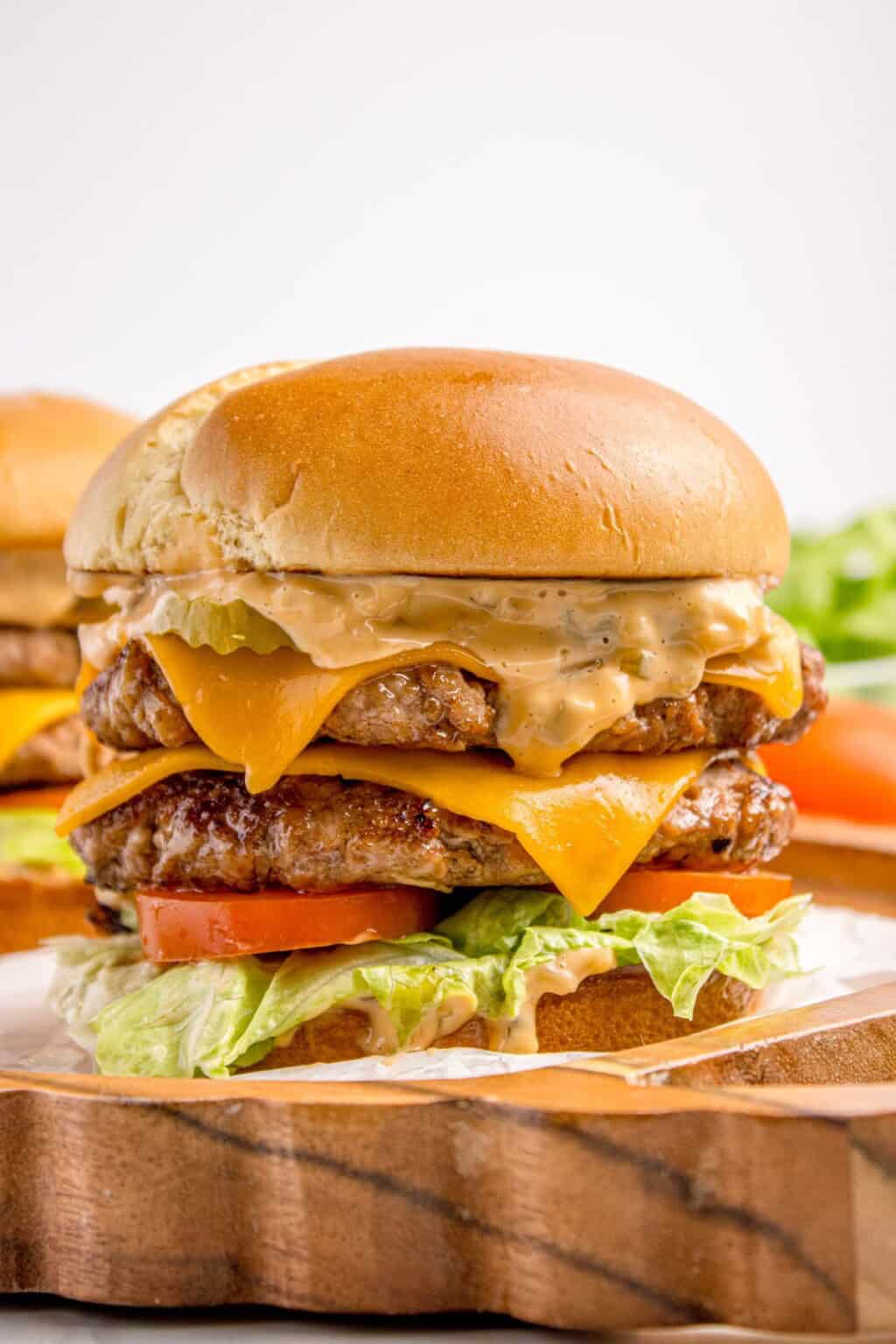 Crispy Smash Burger Recipe (Lacy Edges, Juicy Center!)
